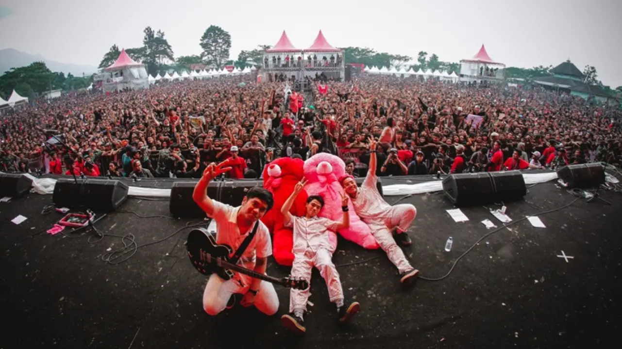 インドネシアの大人気ポップパンクバンドStand Here Aloneについて / 南無パンクロックの博客（blog）